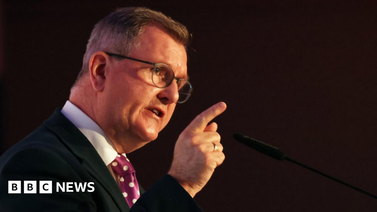 DUP conference: Dose of reality given by Donaldson - BBC News