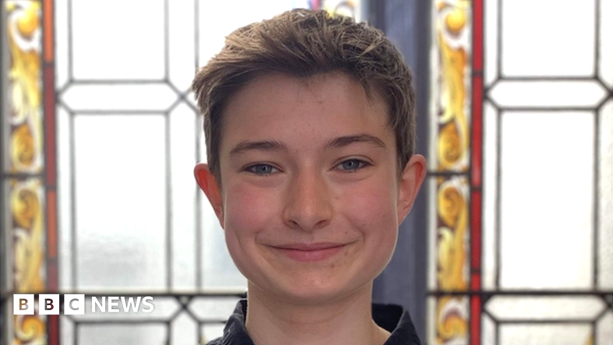 Hate crime: Increase in reported cases across Wales - BBC News