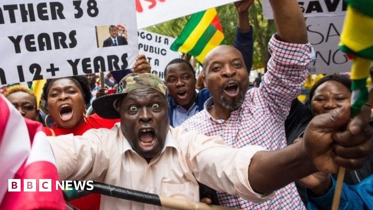 Togo protests: Why are people marching against Faure Gnassingbé? - BBC News