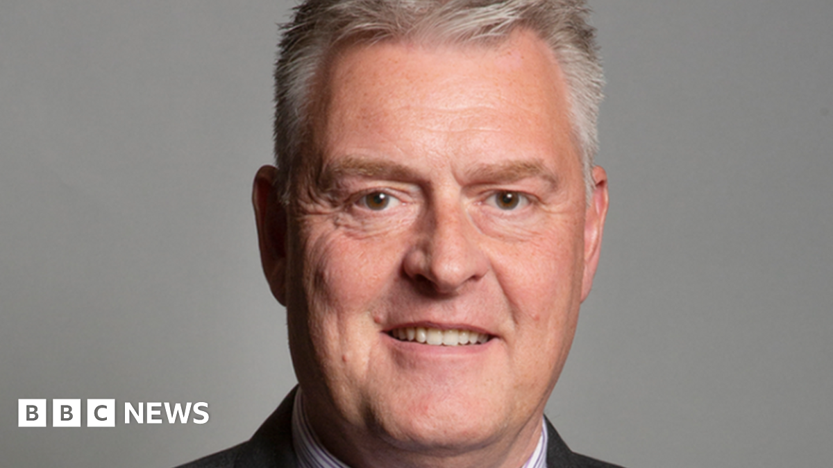 Lee Anderson: MP settles with Google over child abuse advert - BBC News