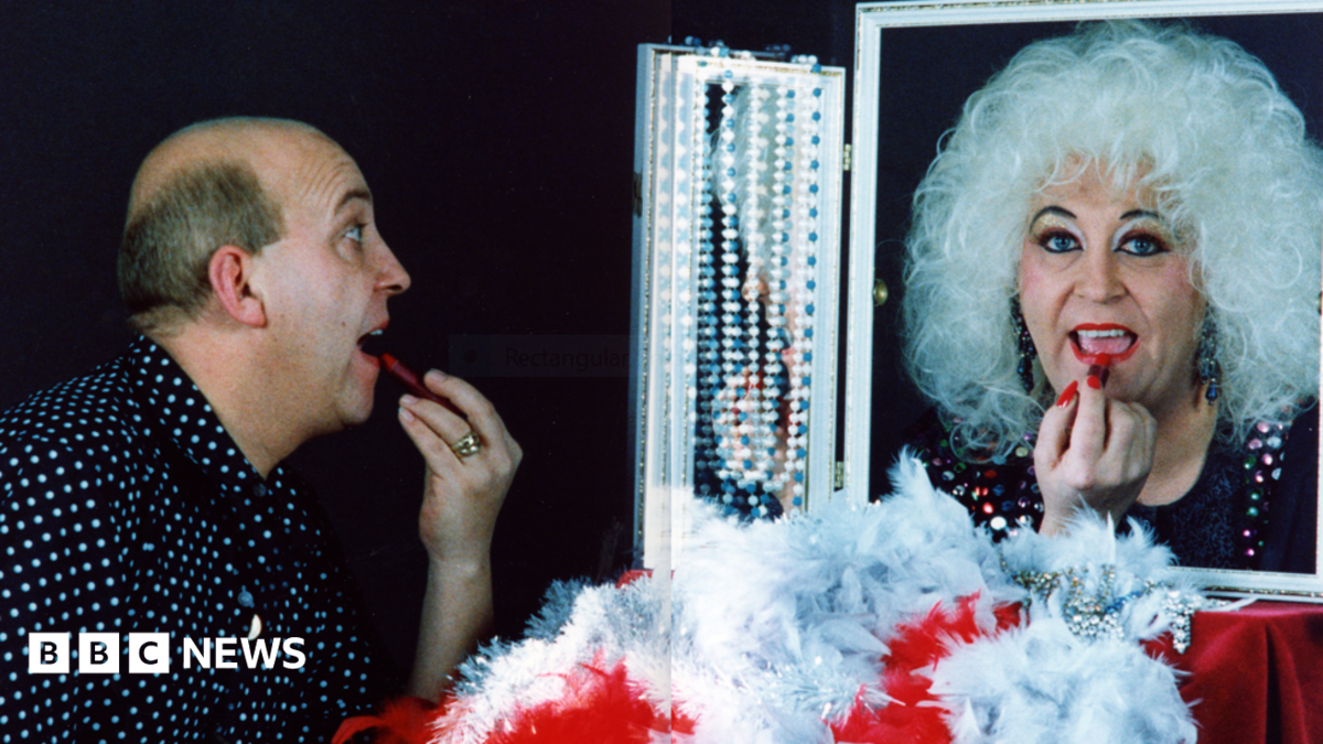 Hull drag artist: Losing touch with sons was my big regret - BBC News