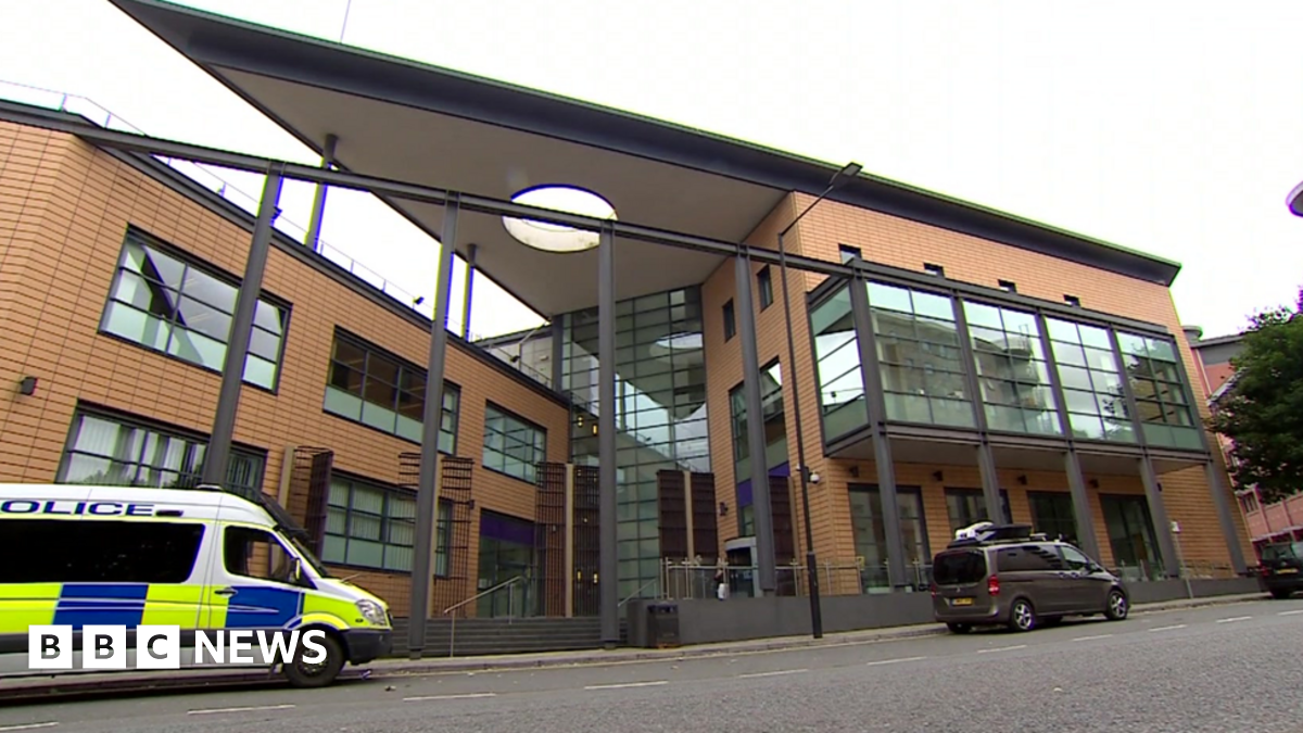 Bristol probation service 'requires improvement' - BBC News