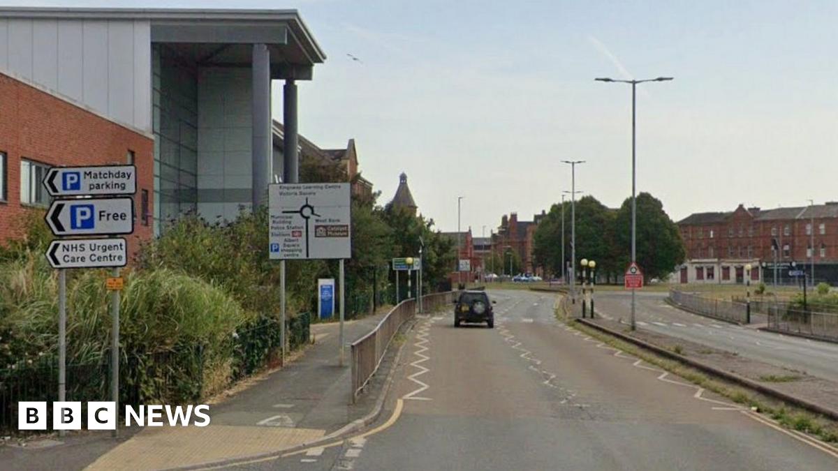 Widnes crash: Motorcyclist seriously injured - BBC News