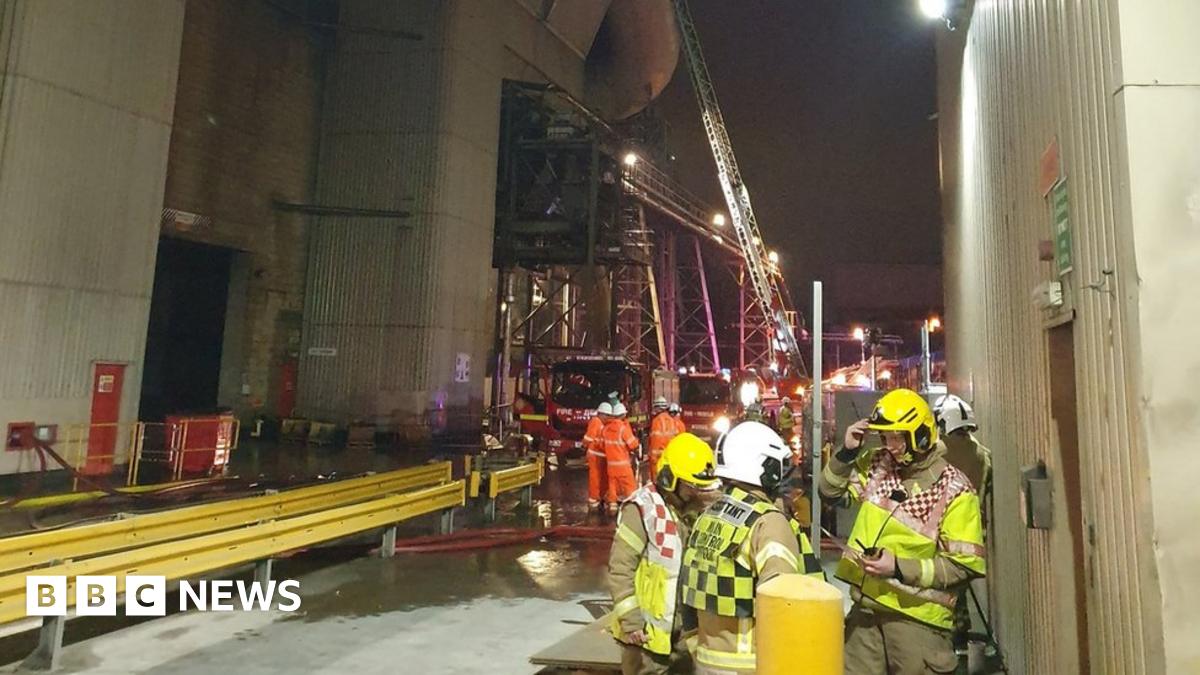 Fire spreads across three floors of Rugby Cemex cement plant - BBC News