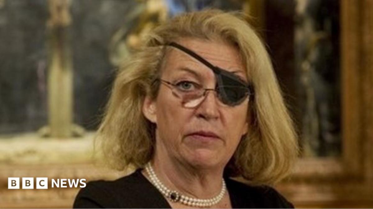 Marie Colvin's family sues Syria over death in Homs - BBC News