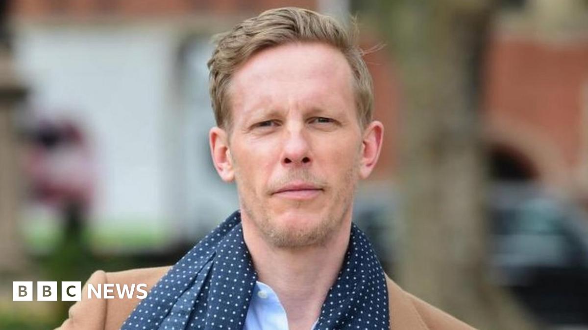 GB News suspends Laurence Fox over comments about journalist Ava Evans - BBC News