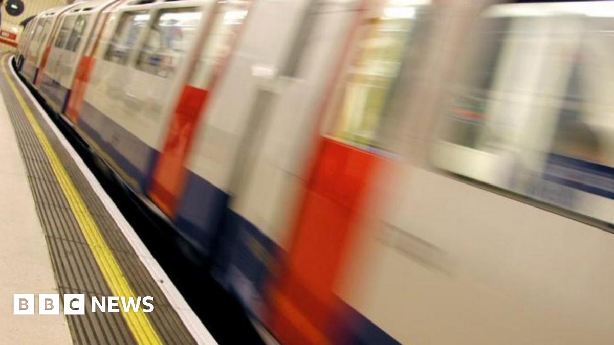 Tube passenger numbers at 85% of pre-Covid levels, says TfL - BBC News