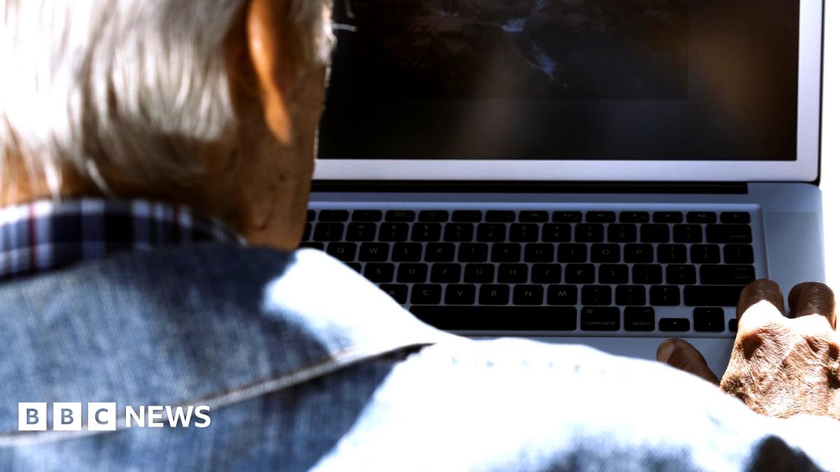 Arrests in UK over Microsoft scam calls - BBC News