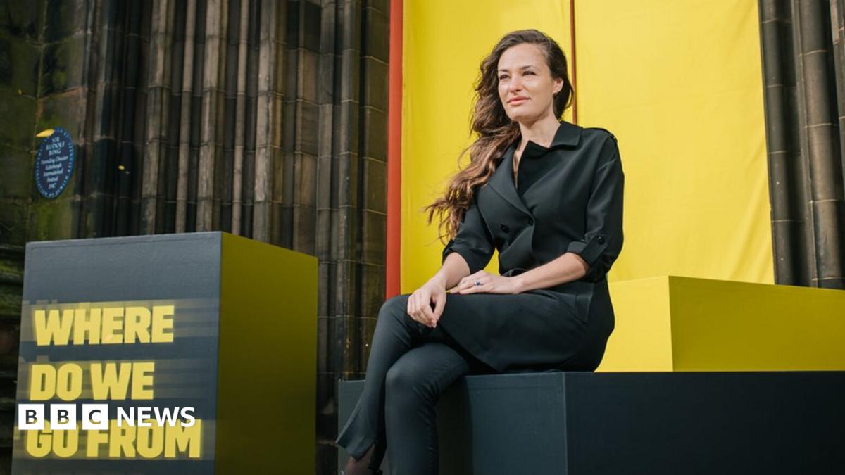 Benedetti aims for 'relatable' Edinburgh International Festival - BBC News