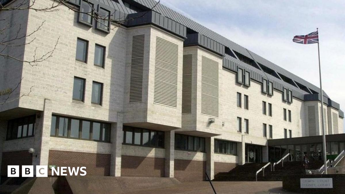 Zahra Ghulami: Father denies hurting Gravesend toddler - BBC News