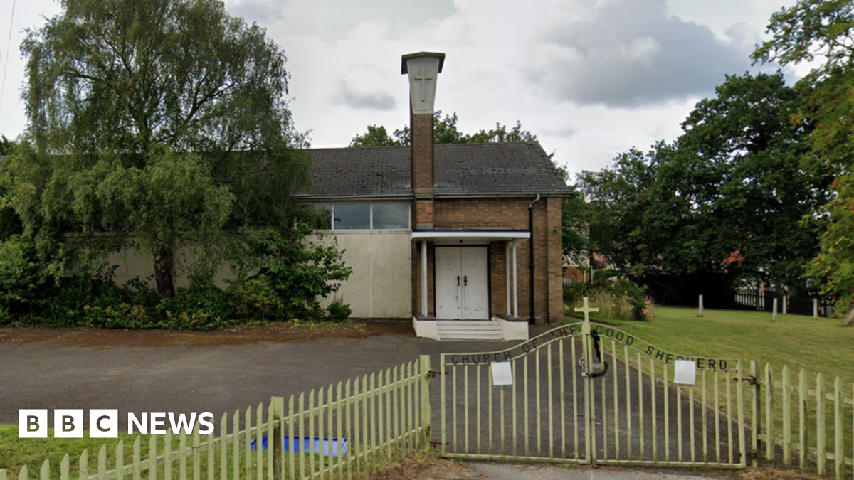 Appeal to save Rugeley church from closure - BBC News