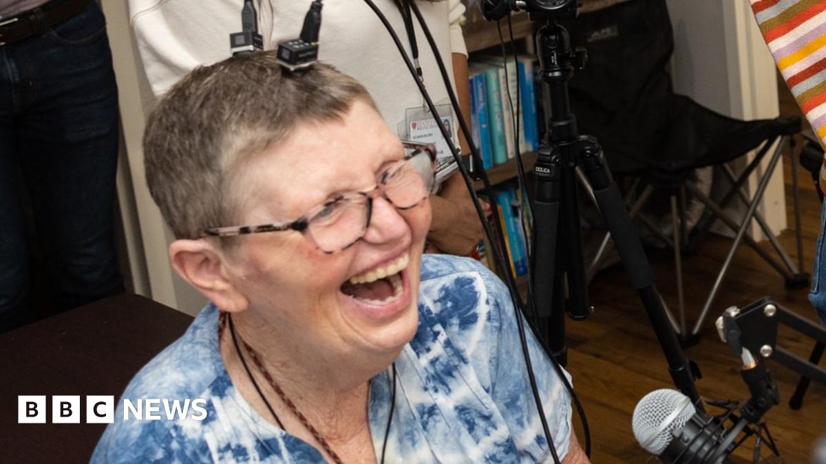 Brain advance gives voice hope to paralysed - BBC News