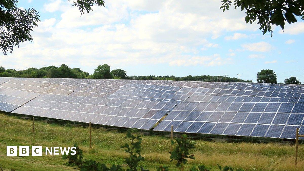 Plans lodged for solar farm on Herefordshire agricultural land - BBC News