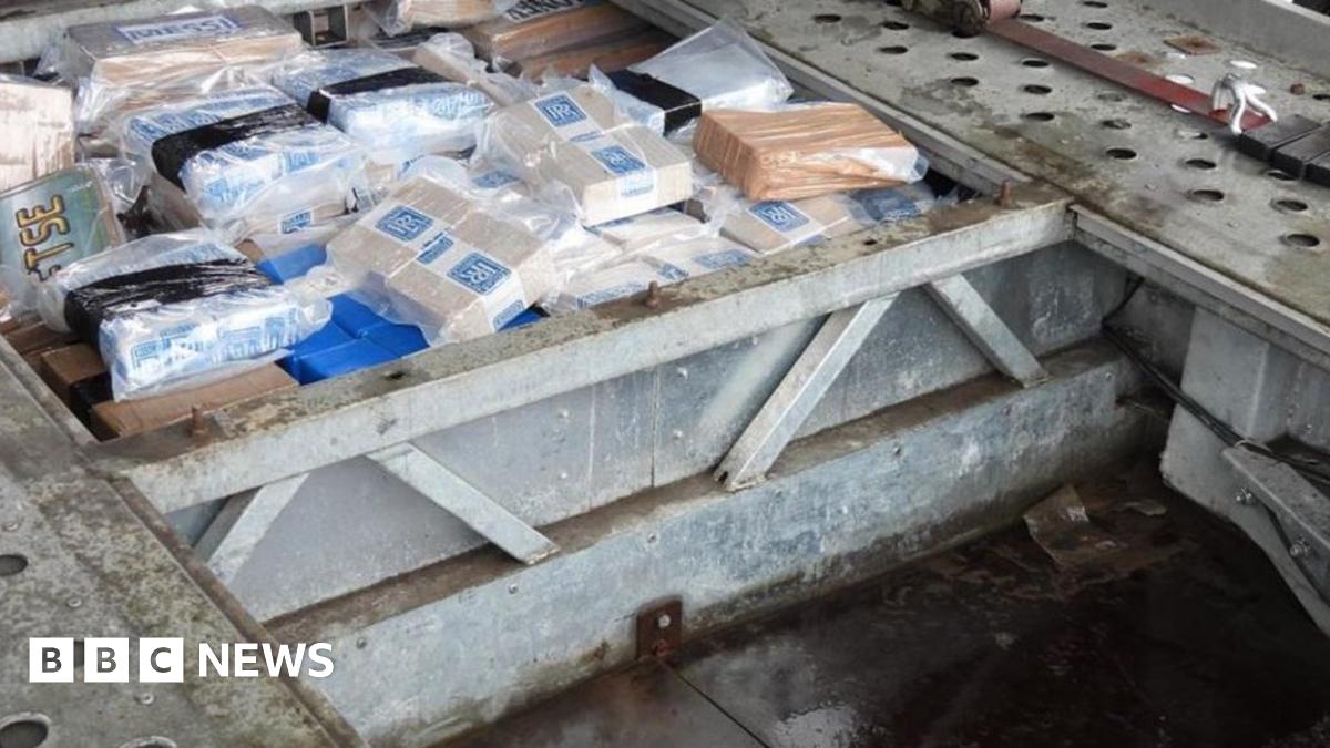 Gang jailed after one of the UK's largest heroin and cocaine seizures ...