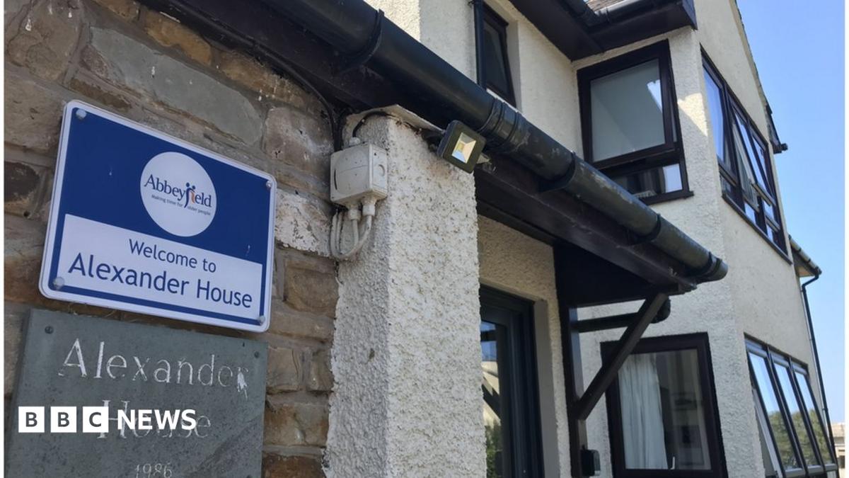 Families told Bootle's sheltered housing will close - BBC News