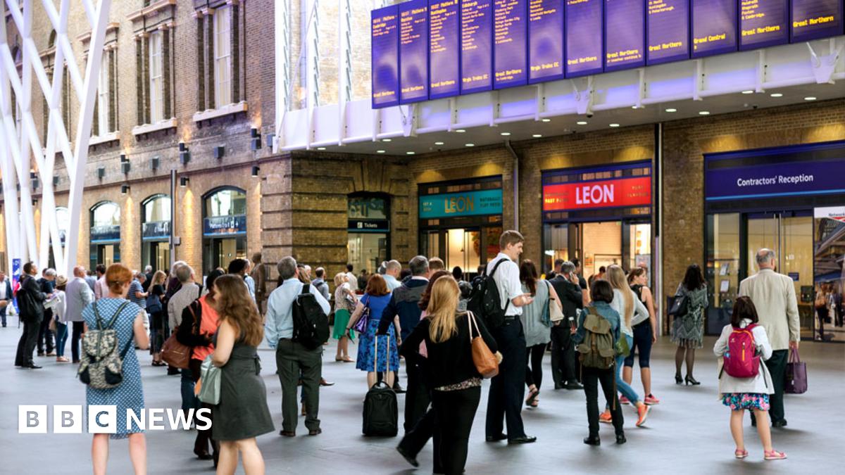 Rail passenger overcrowding still affecting major cities - BBC News
