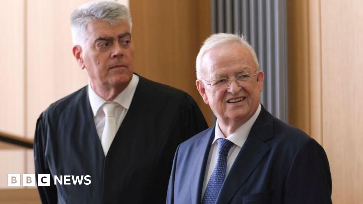 Trial of ex-VW boss begins over 'dieselgate' emissions scandal - BBC News