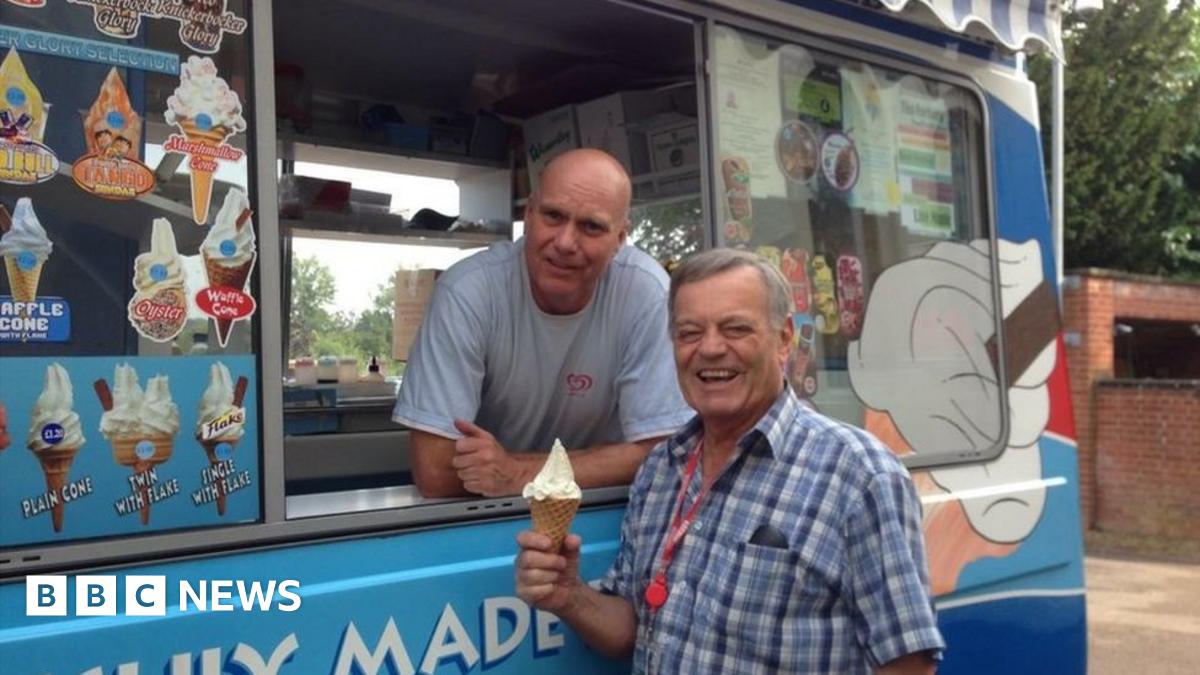 Reading man is Ice Cream Man of the Year - BBC News