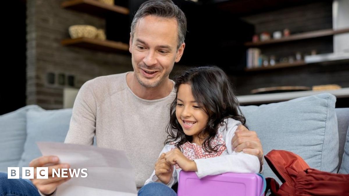 Transfer test: P7 pupils in NI receive AQE and GL results - BBC News