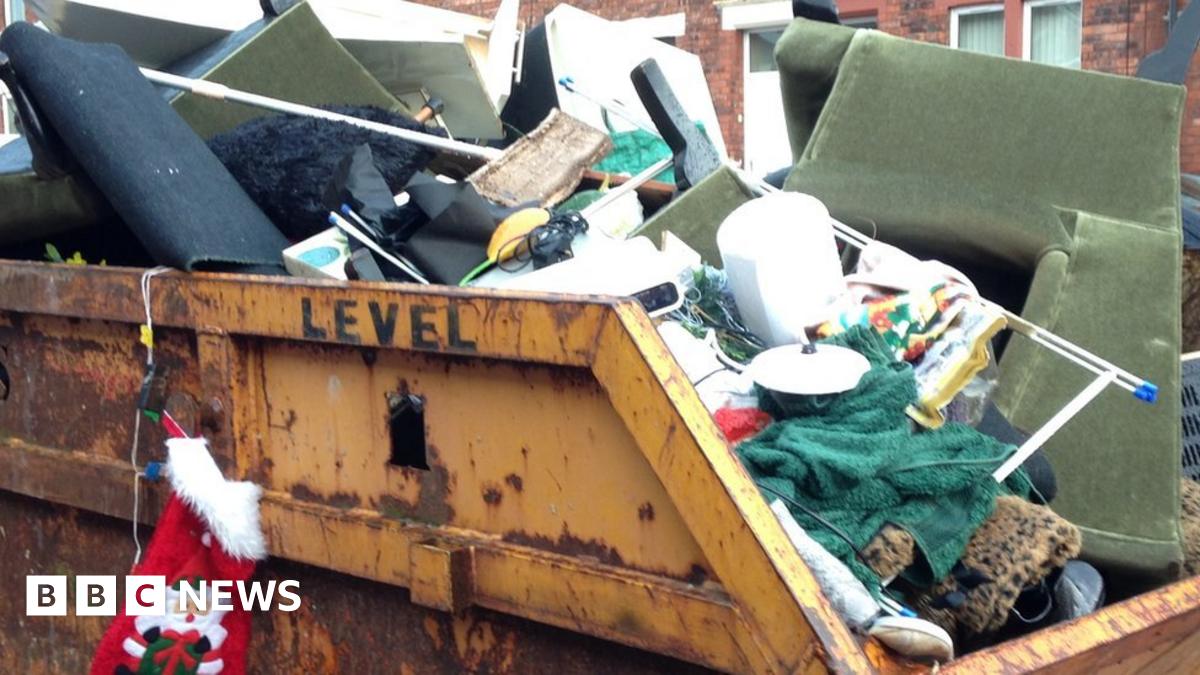 Recycling household waste in London 'impossible' - BBC News