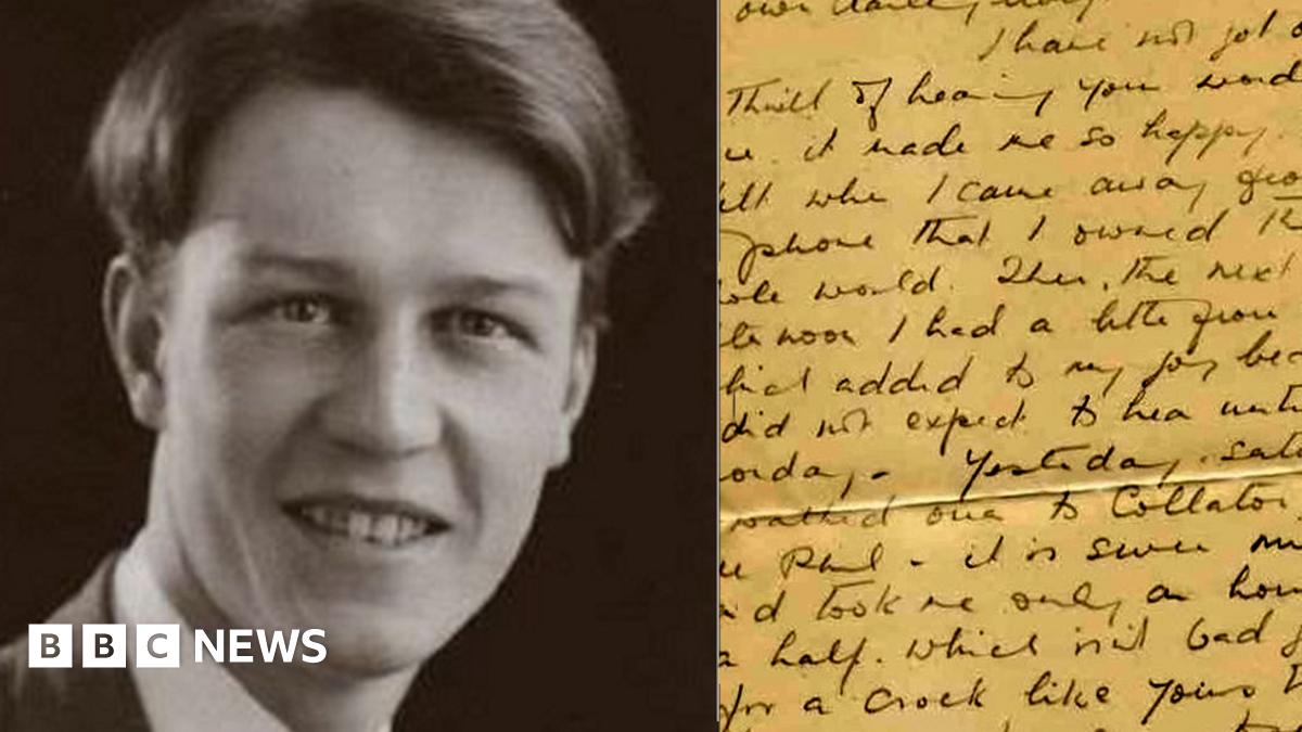 Forbidden love: The WW2 letters between two men - BBC News