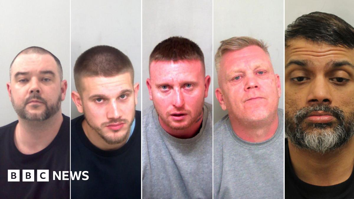 Essex drug and firearms gang who made 'easy money' are jailed - BBC News