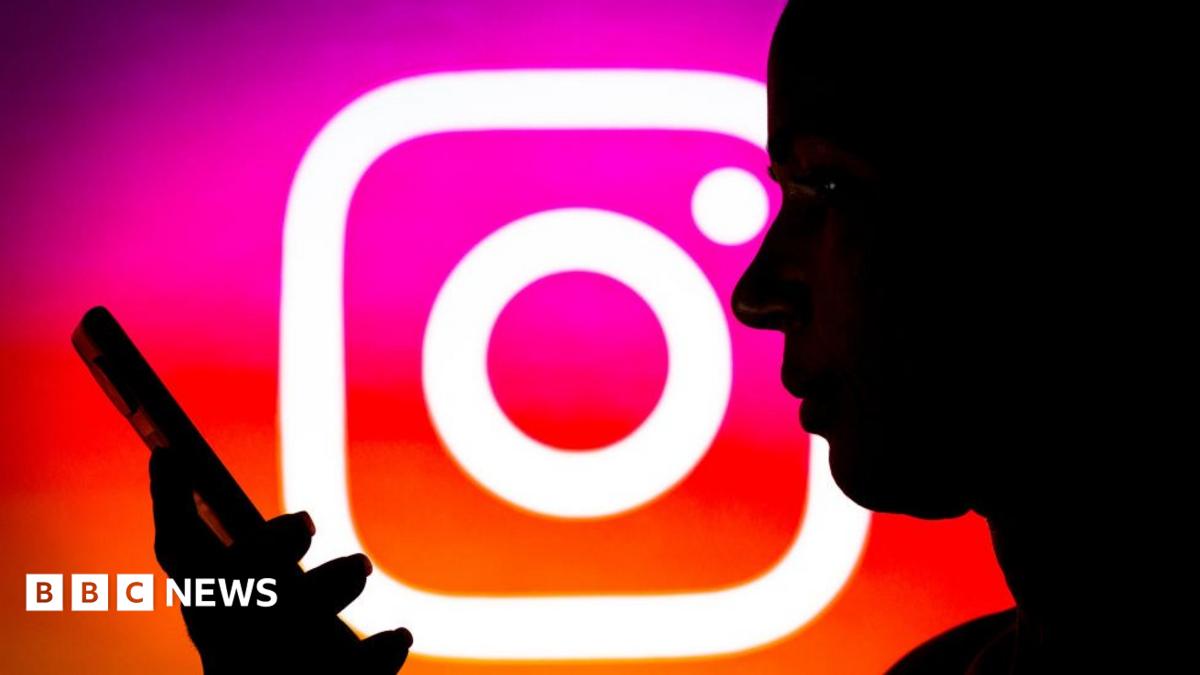 Instagram bug tells some users accounts are suspended - BBC News