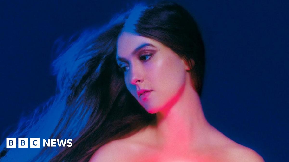 Singer Weyes Blood: I feel like I've lived a million lives - BBC News