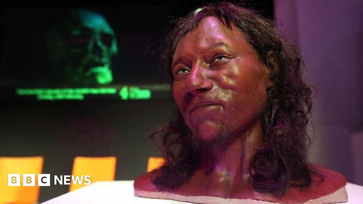 Cheddar Man: DNA shows early Briton had dark skin - BBC News