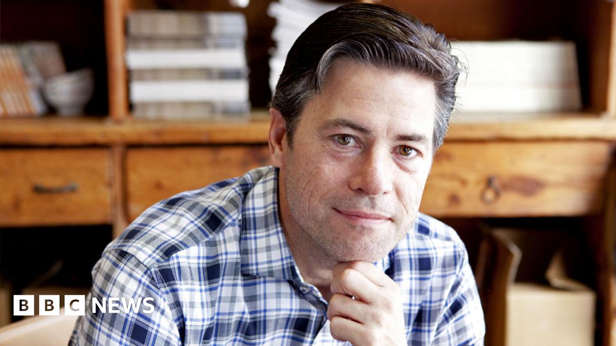 Who is Harry's celebrated ghostwriter, JR Moehringer? - BBC News