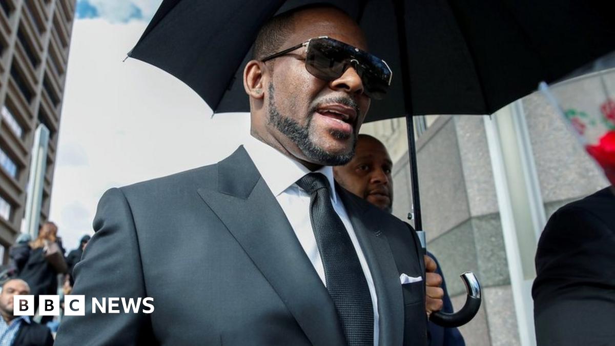 'There are no hostages,' says the man defending R Kelly - BBC News