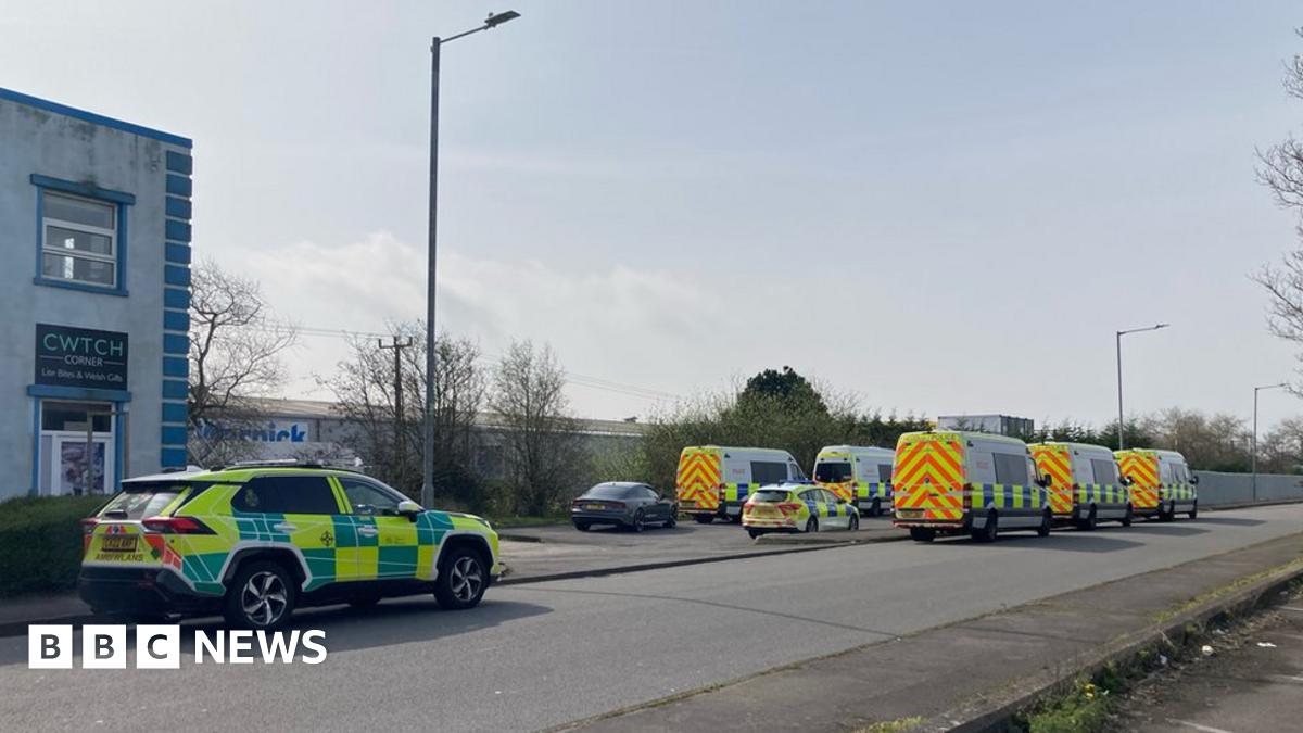 Margam rave: Four in hospital after industrial estate party - BBC News