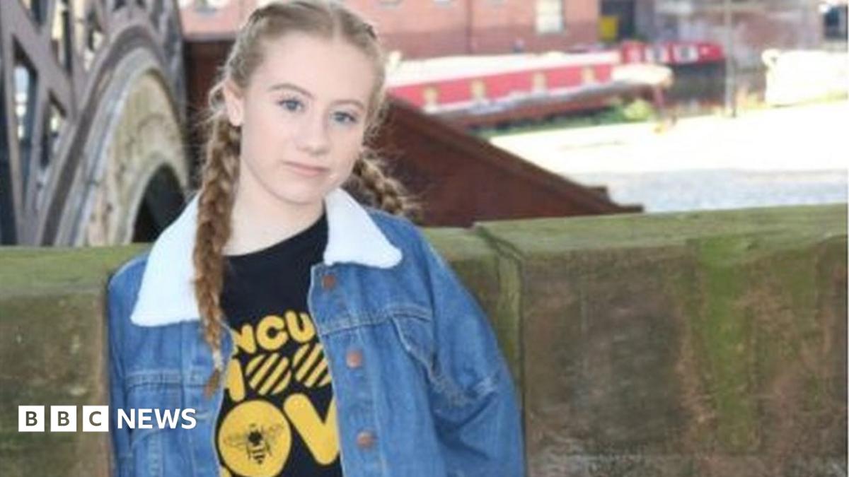 'Writing was therapy' for Manchester bomb survivor - BBC News
