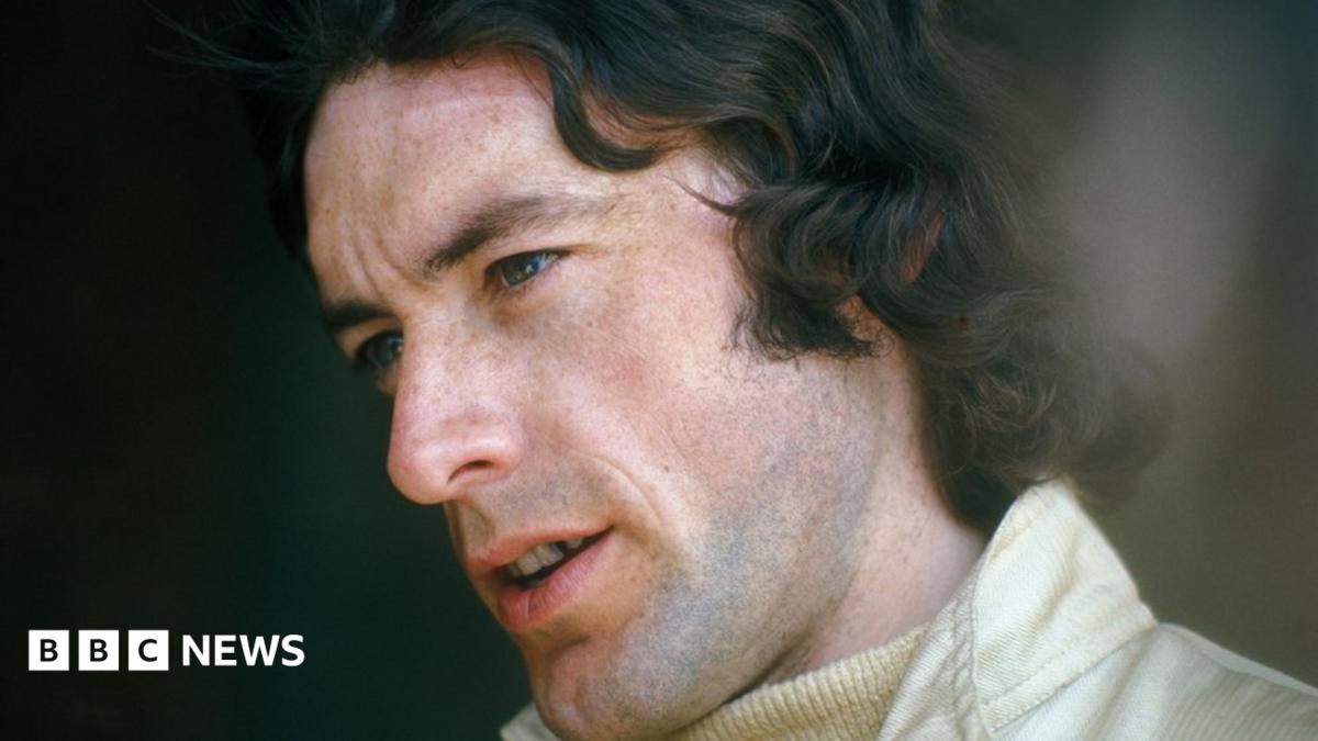 Formula One: Statue of Tom Pryce who died in 1977 Grand Prix - BBC News