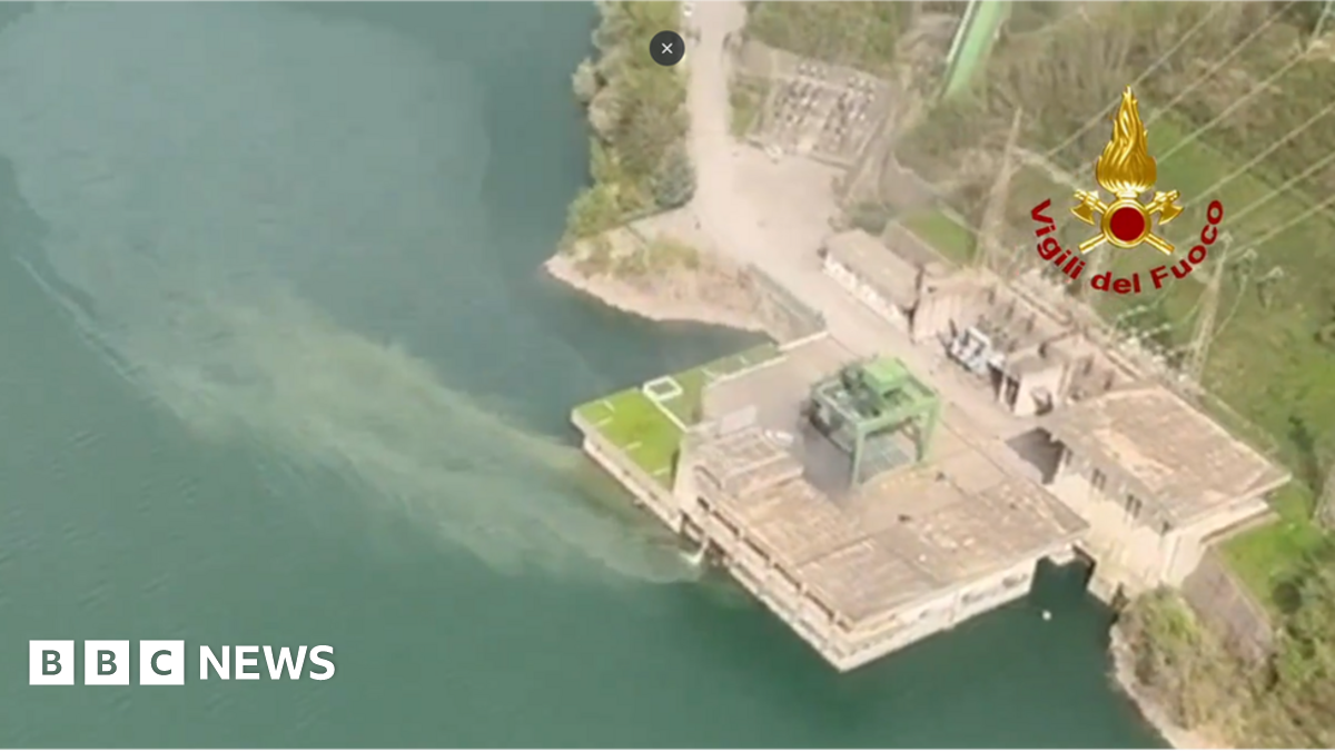 Italian explosion: Search after deadly blast at power plant - BBC News