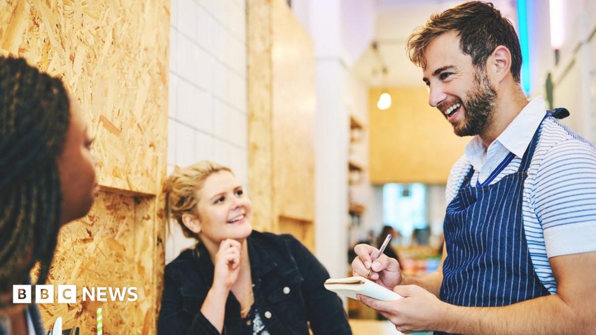 Almost 37,000 Scots paid less than minimum wage - BBC News
