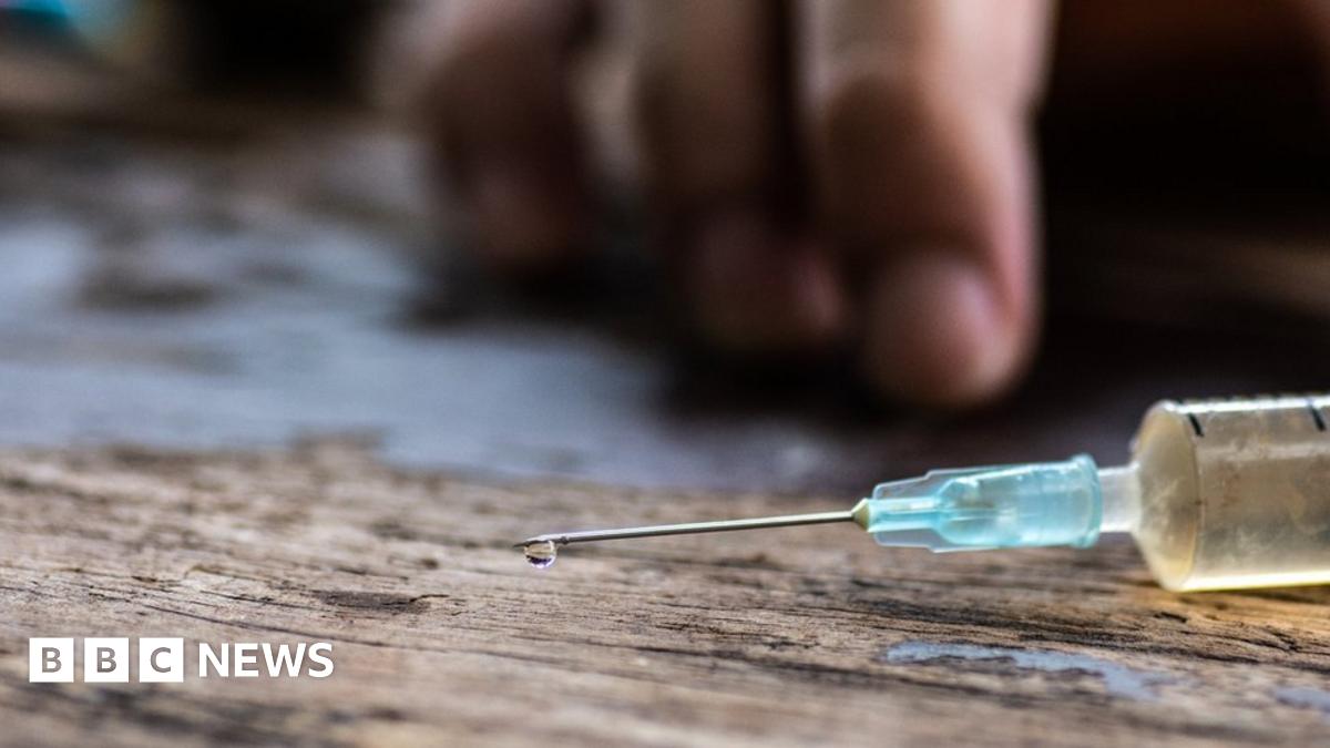 Dundee's drug problem remains 'a challenge' - BBC News