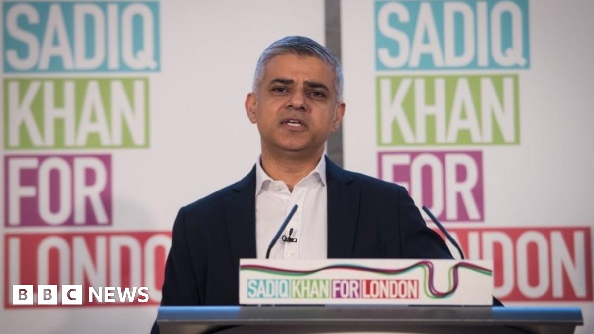 Sadiq Khan hits back at PM's claim he shared platform with extremists - BBC News