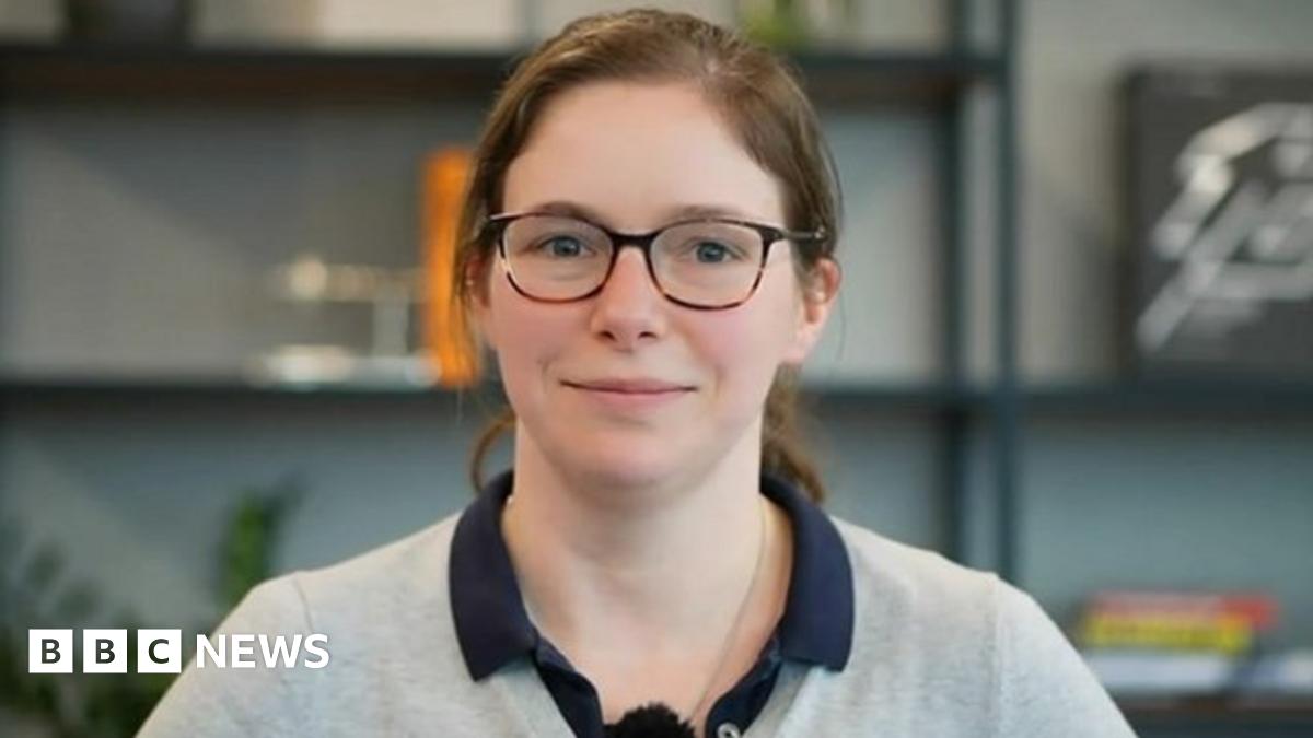 Formula 1: The women driving motor racing forward - BBC News