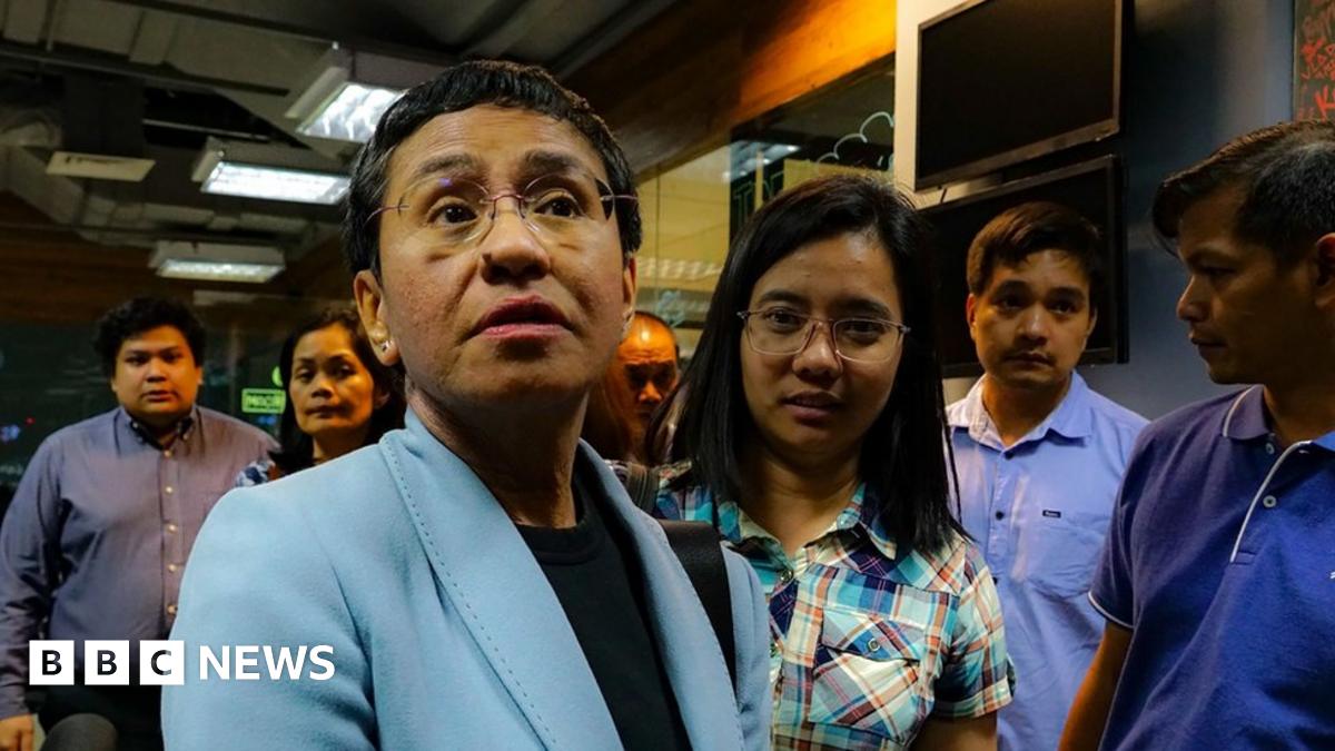 Maria Ressa: Head of Philippines news site Rappler arrested - BBC News