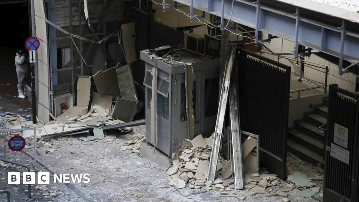 Athens bomb explodes near Greek parliament - BBC News