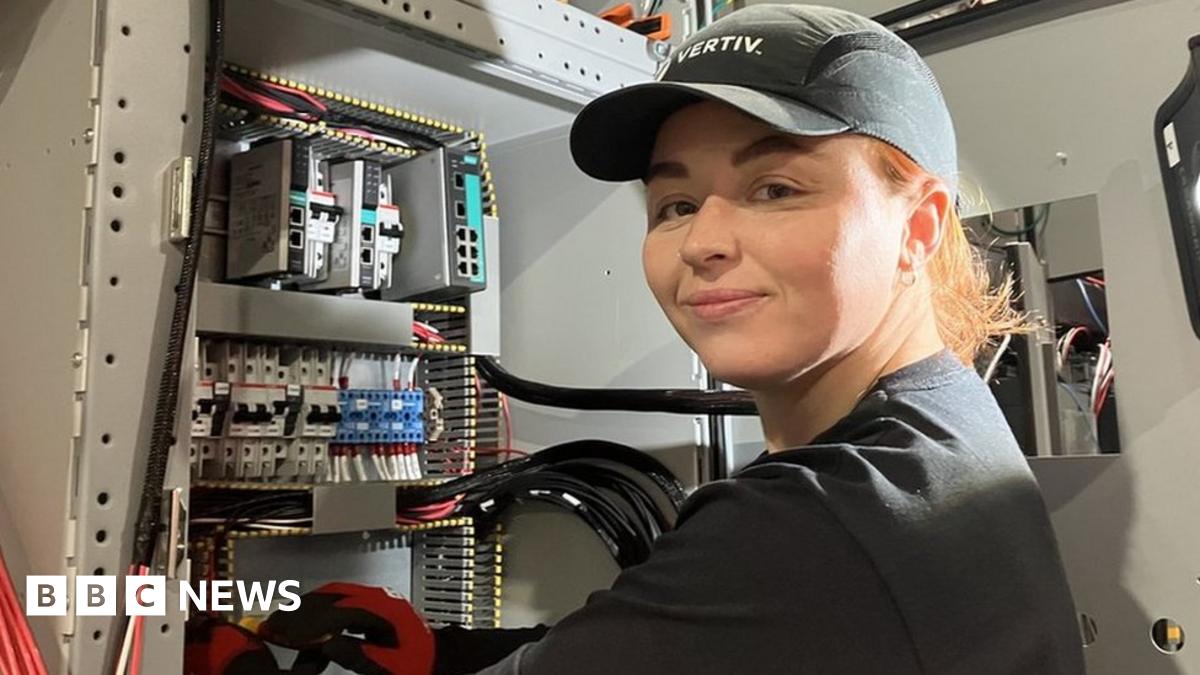 Vertiv: Engineering firm to create 200 jobs in Londonderry - BBC News