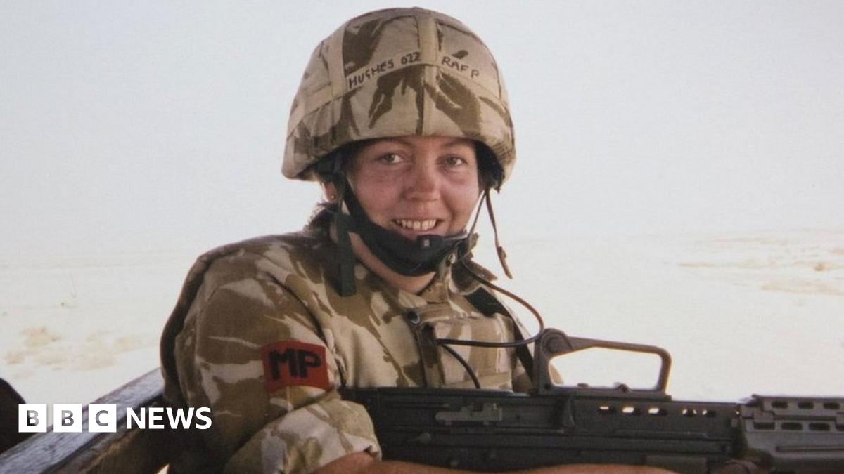 Ex-RAF policewoman with MS to compete at Veteran Games - BBC News