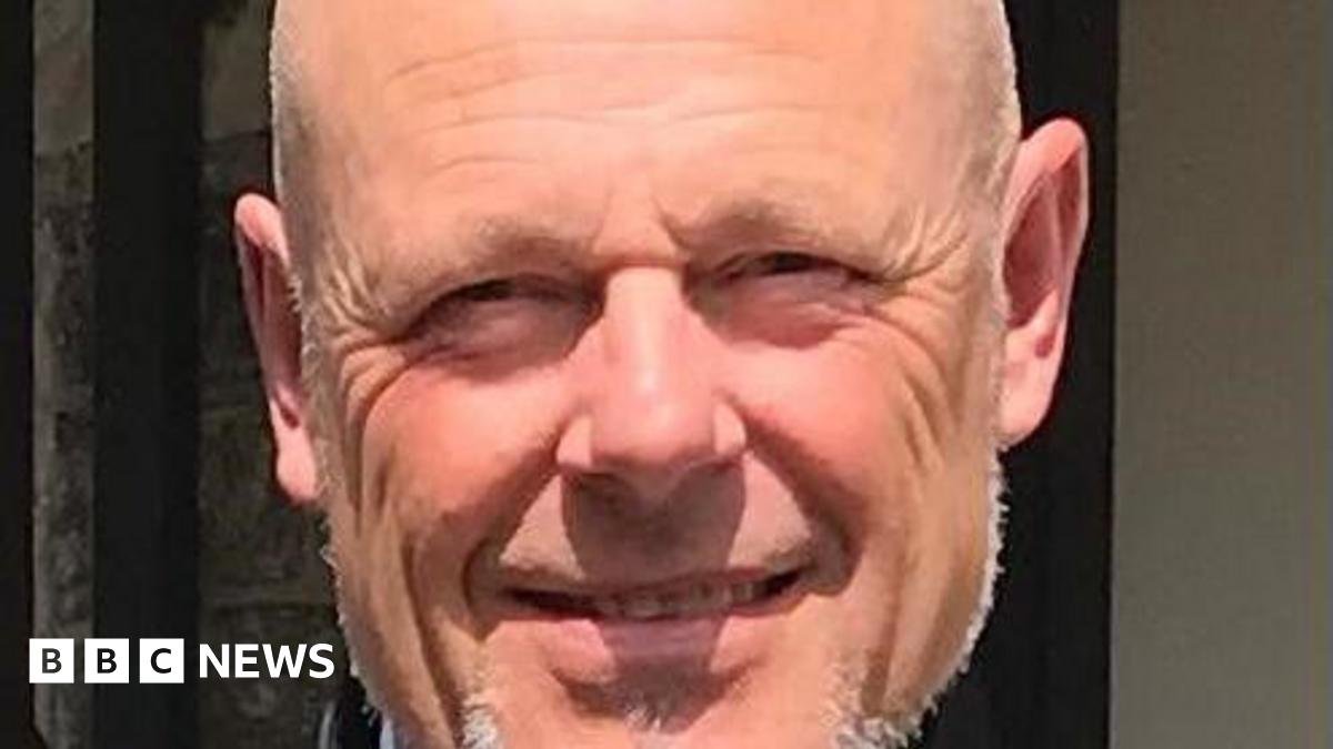 Body found at Santon Downham in search for missing man, 60 - BBC News