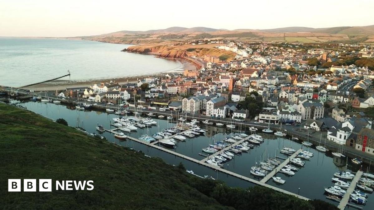 Raymond Beattie: Man dies after falling into water at Peel harbour ...