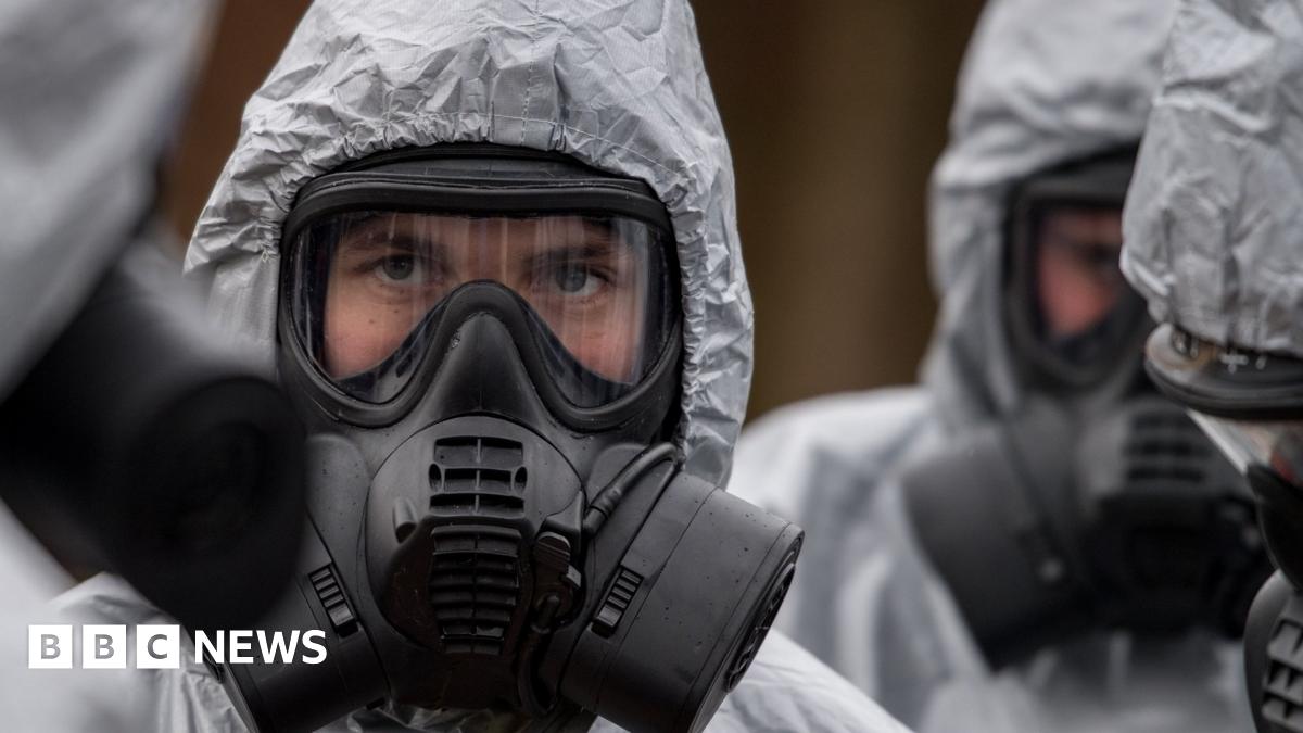 Salisbury Novichok poisoning medics 'still traumatised' - BBC News