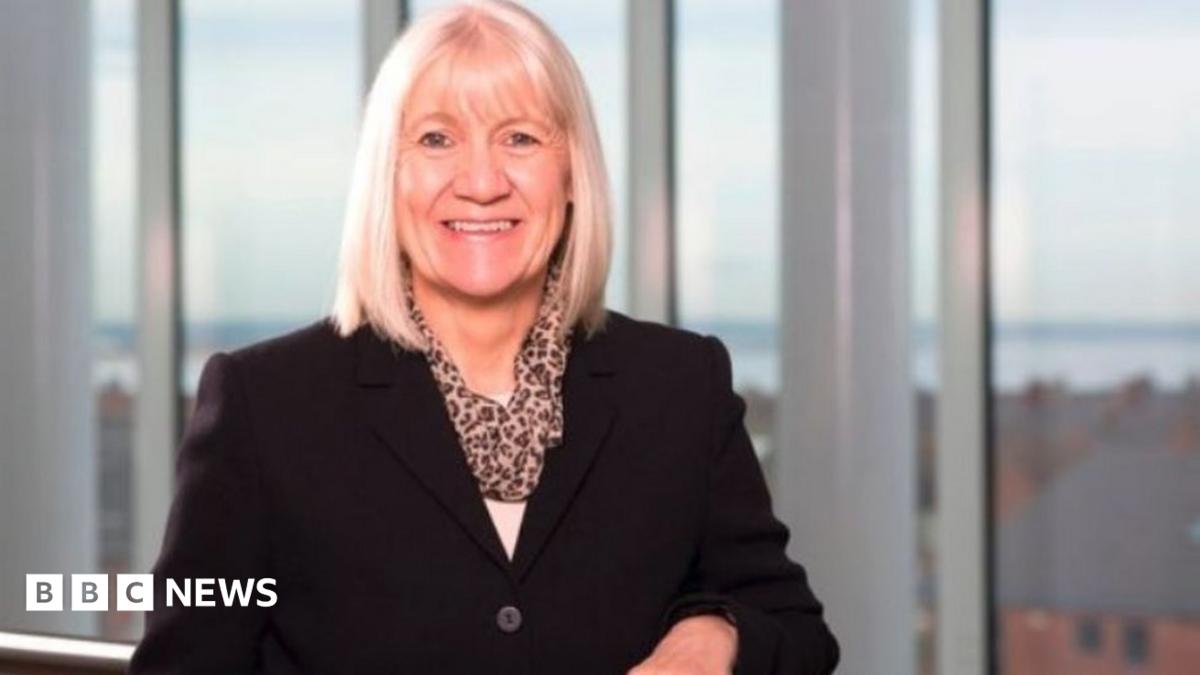 Redcar and Cleveland Council leader quits after election losses - BBC News