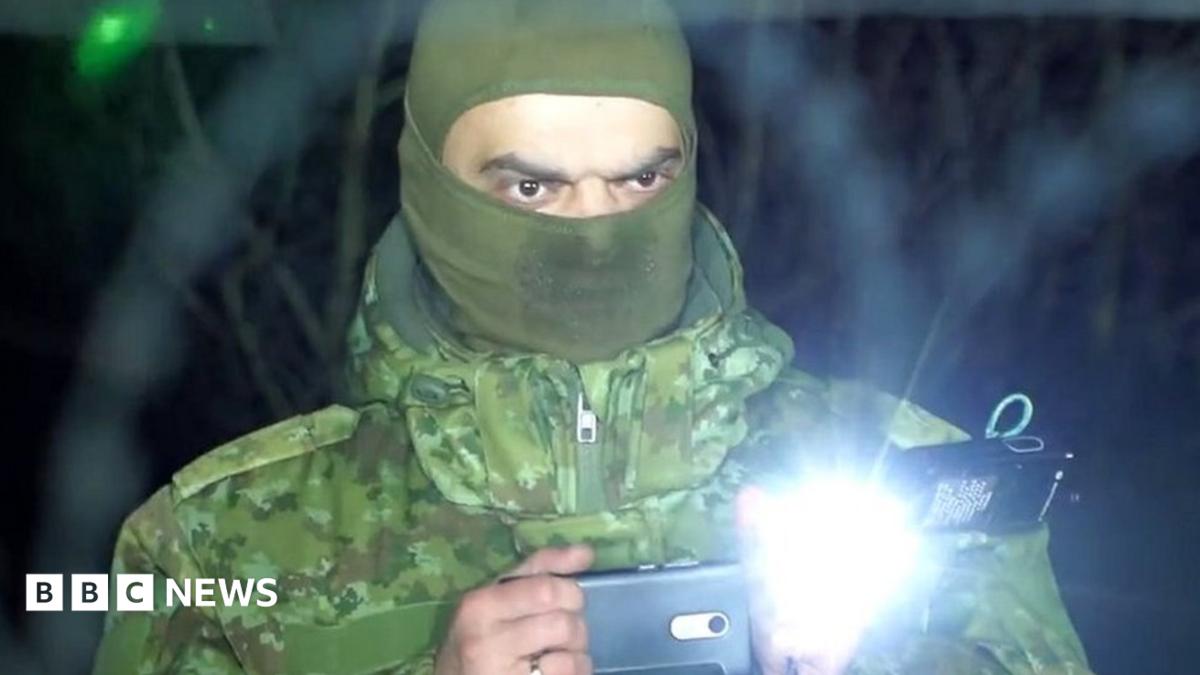 Belarus border: Scrambling for facts in Europe's new crisis - BBC News