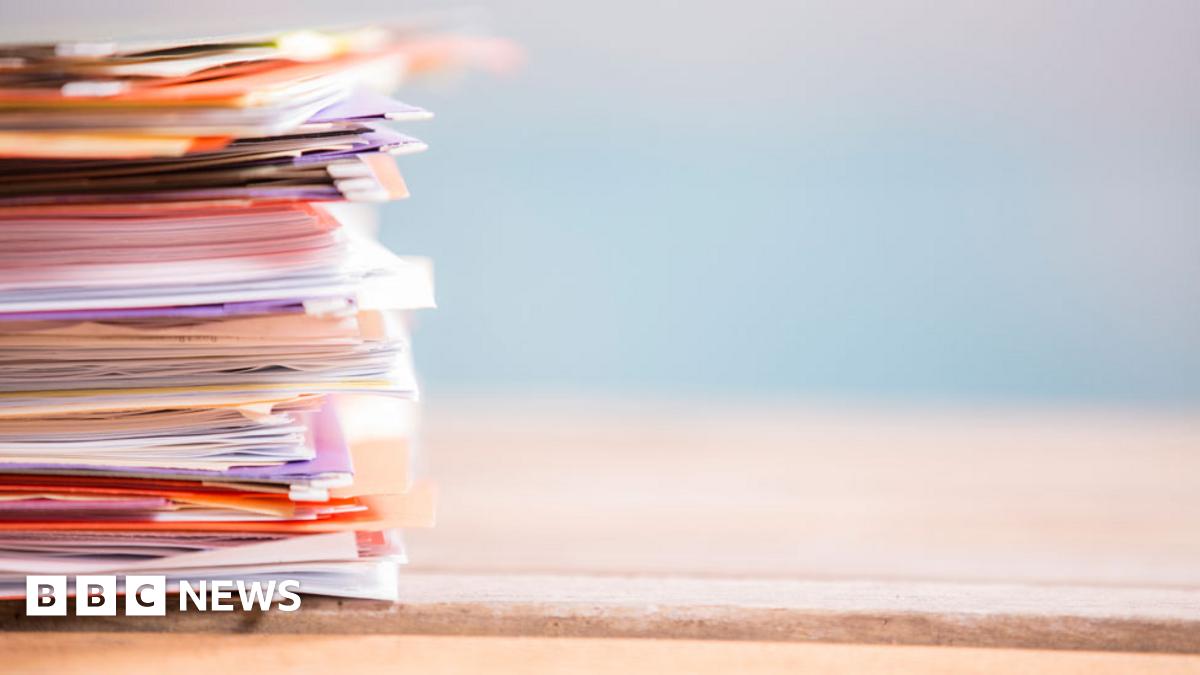 How the invention of paper changed the world - BBC News