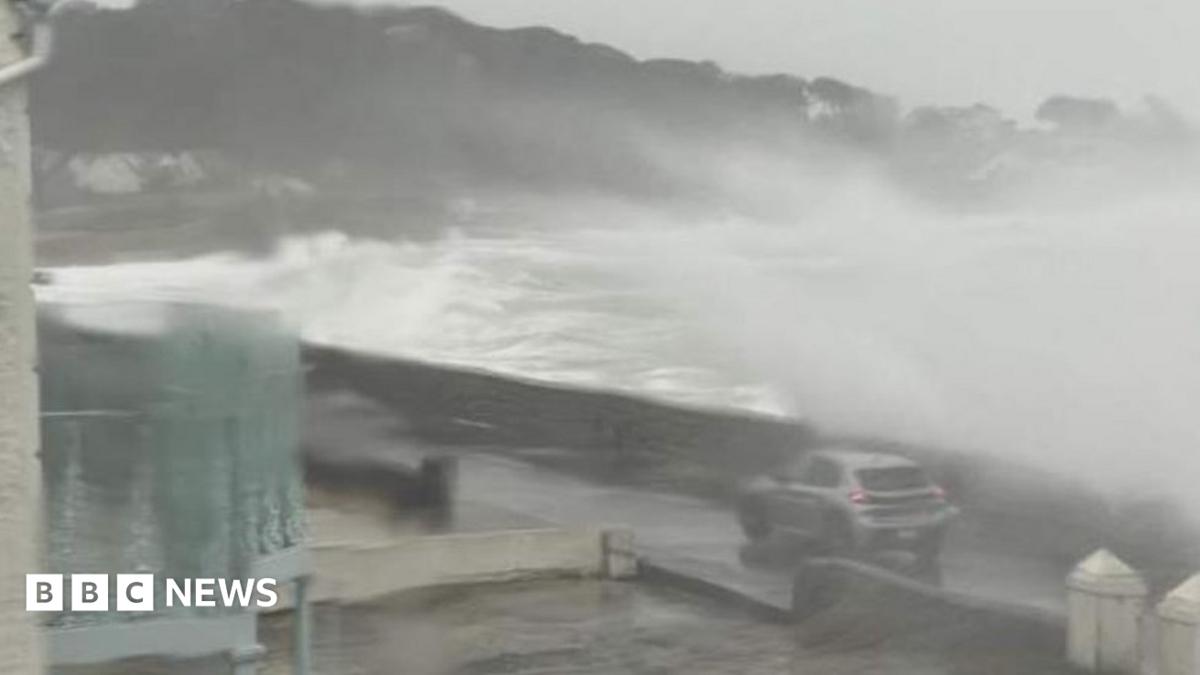 The destructive path of Storm Ciarán in Guernsey - BBC News